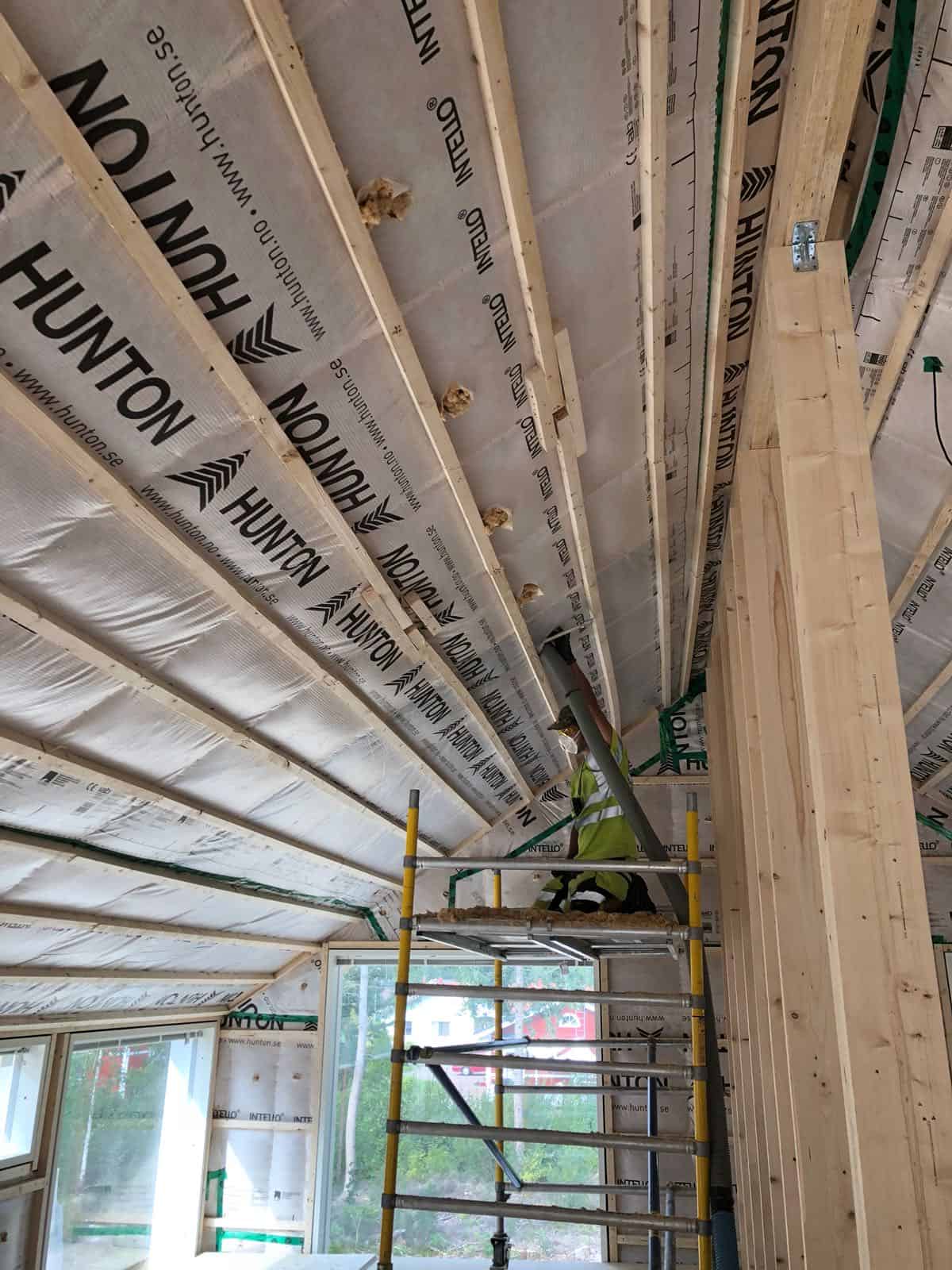 Yläpohjan eristys - näin säästät energiakuluissa | Ekoeriste